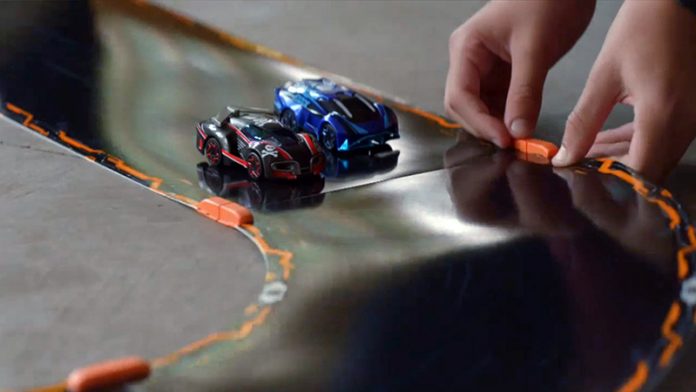 Anki Overdrive Artificial Intelligence Supercar Battle Track | Yenra